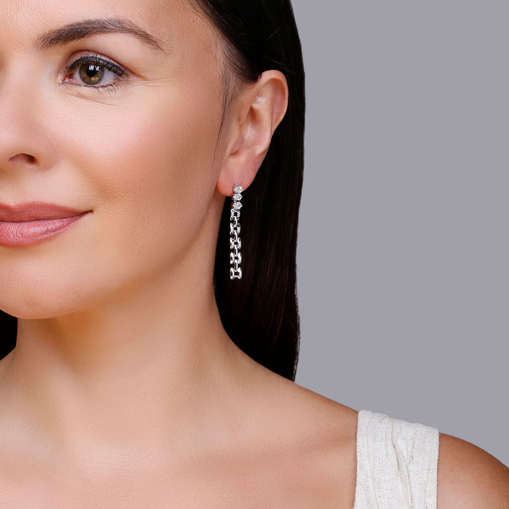 Brinco longilíneo trabalhado | Morana